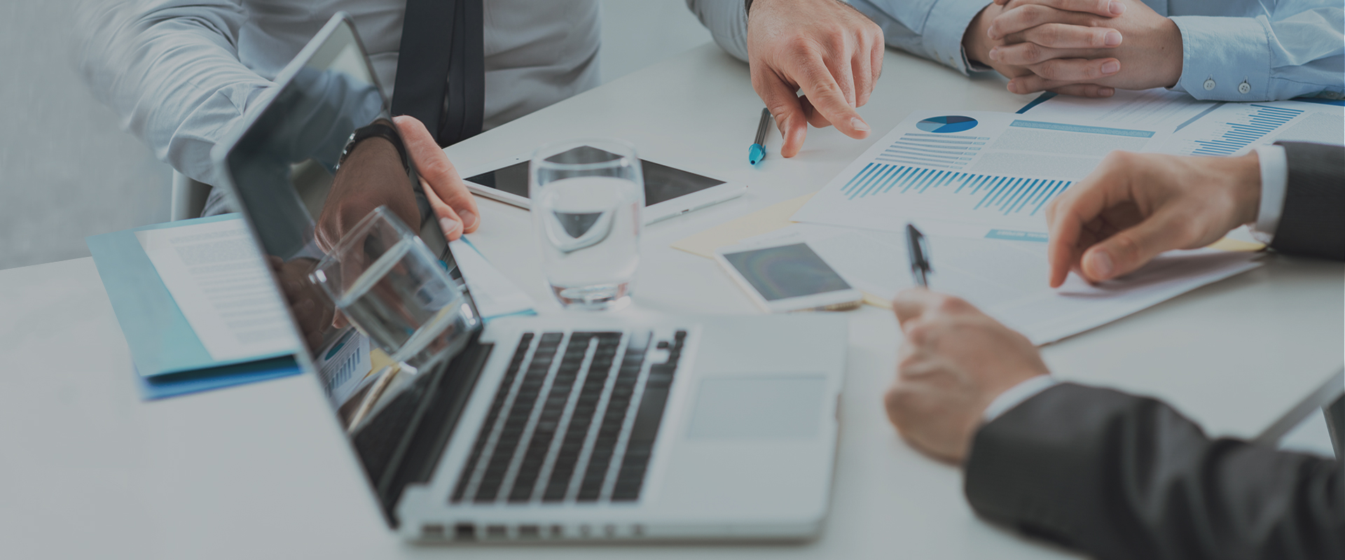 BST - Información sobre el Banco BST y su misión